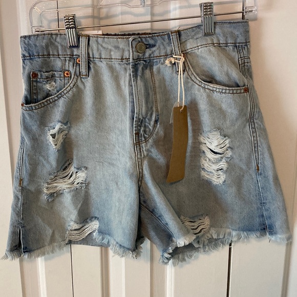 Vanilla Star | Shorts | Nwt Vanilla Star 9s Boyfriend Distressed Jean ...